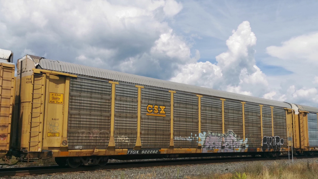 CSX B2237 (Body) TTGX 922282 (Flat)